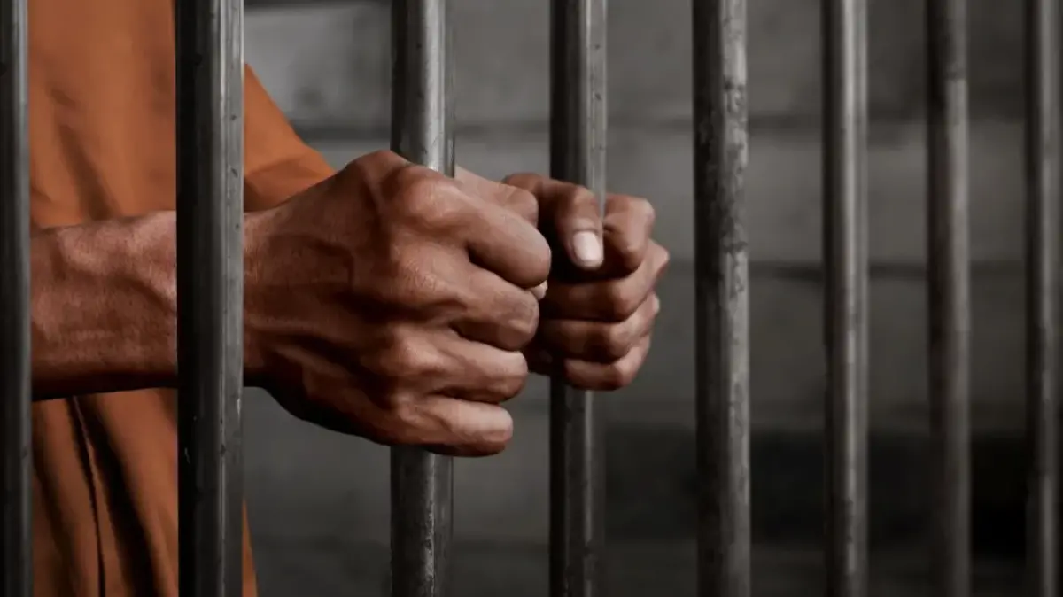 Saudi Arabia: Riyadh Police Arrest 7 Syrians for SR1.3 Million Armed ...