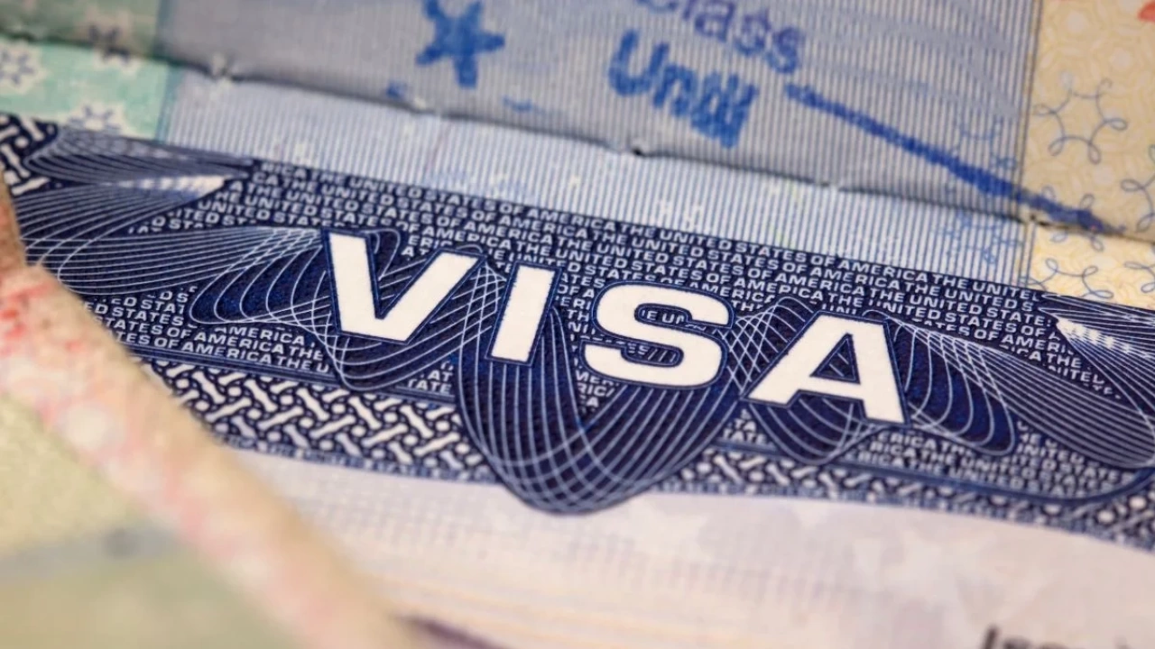 UAE announces visa amnesty program extension for two more months ...